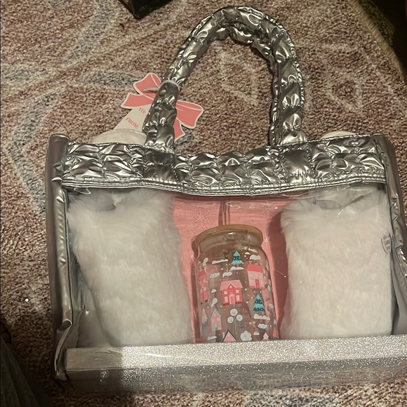 Peppermint | Bags | Womens Gift Set | Poshmark